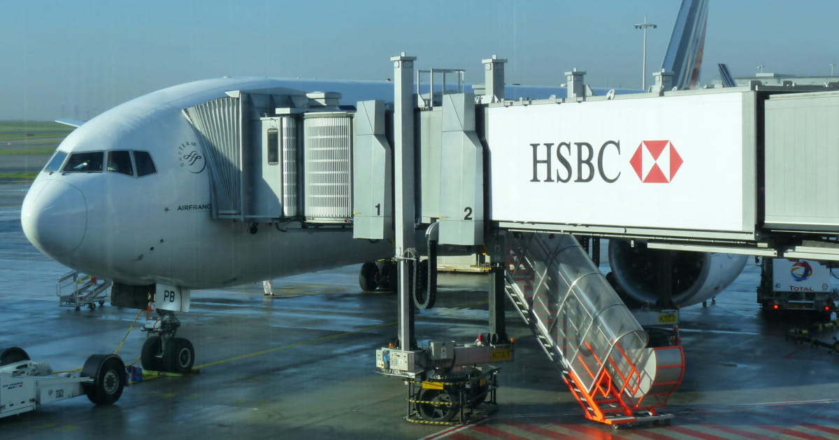 HSBC, la banque qui s’affiche dans tous les aéroports du monde