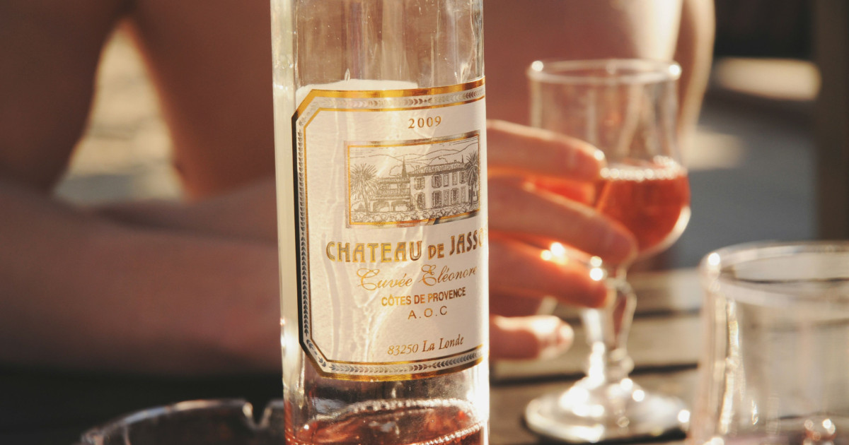 Le rosé se fait encore et toujours une place cet été - The Good Life